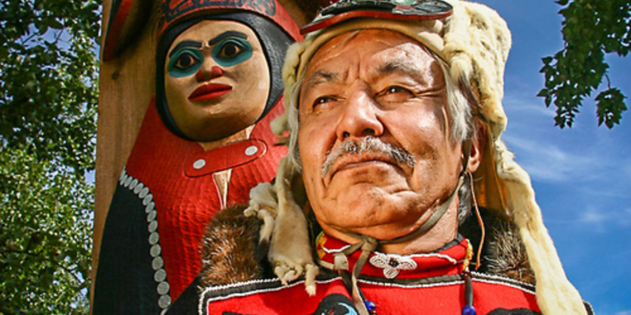 Renowned Native American Pole Carver to Complete a Totem Pole for ...